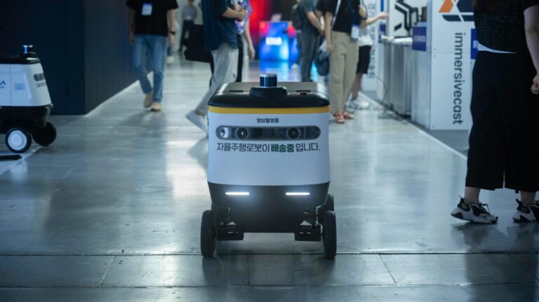 Autonomous AI Agents: Artificial Intelligence that Acts Independently ...